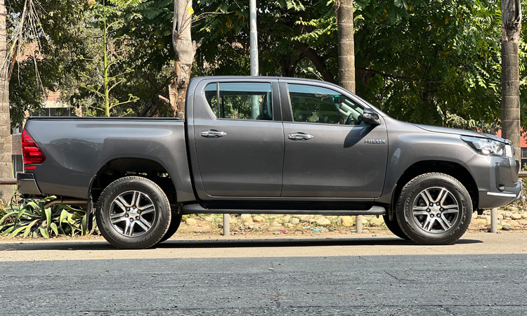 Book Self Drive Toyota Hilux 2.8L 4x4 MT Diesel Car
